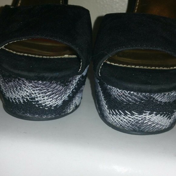 DBDK | Shoes | Dbdk Prerana Heels Black Red Sz 75 | Poshmark